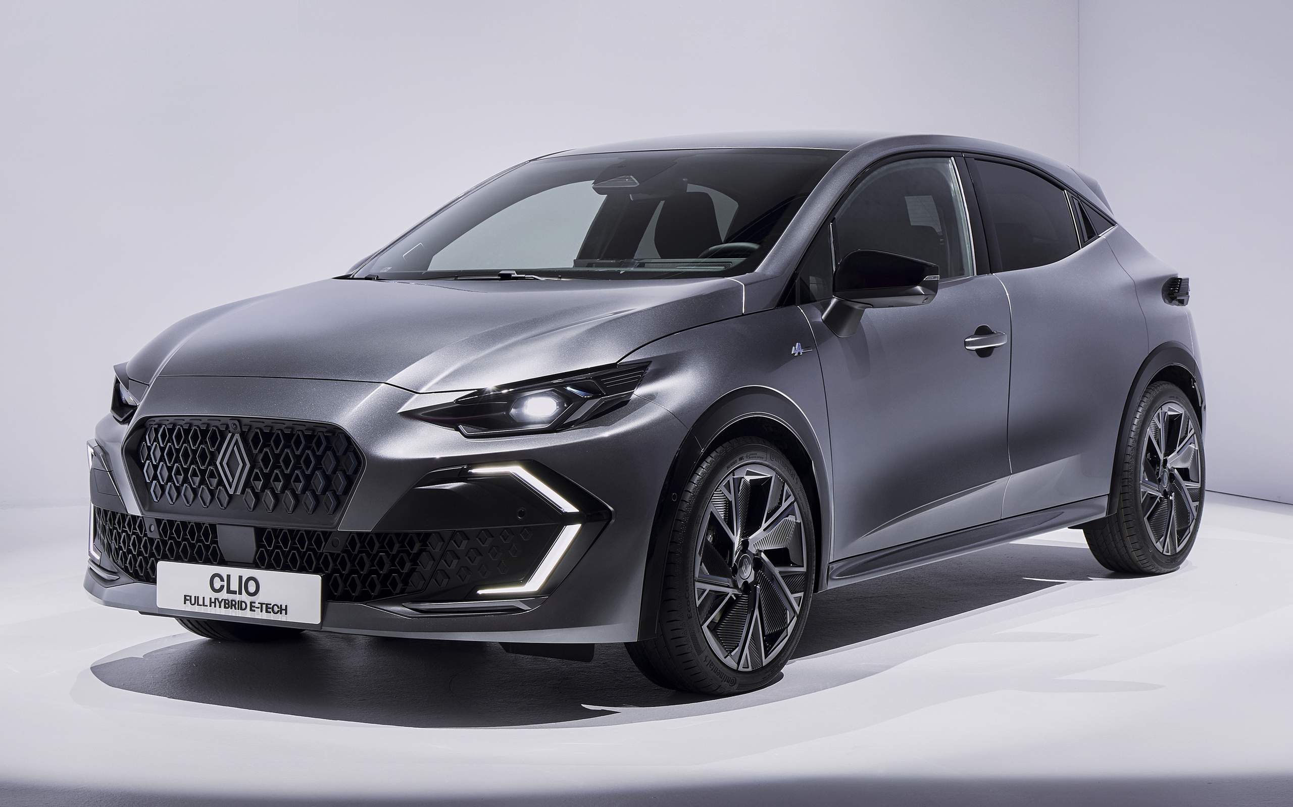 Novo Renault Clio chega renovado e ainda mais potente - Jornal de Hoje